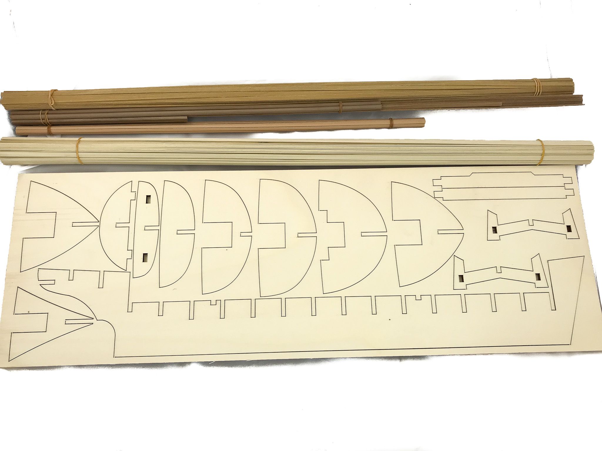 Trotamares Motor Schooner Kit | Mantua Models 753 | Premier Ship Models US